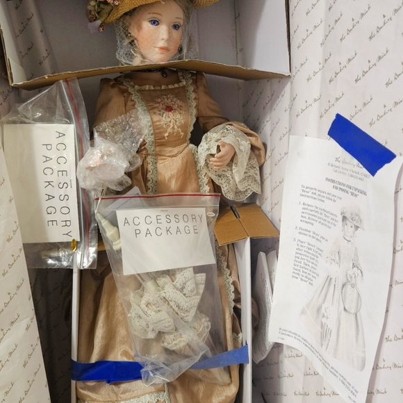 Danbury Mint | Other | Danbury Mint Victorian Style Porcelain Bess Doll ...